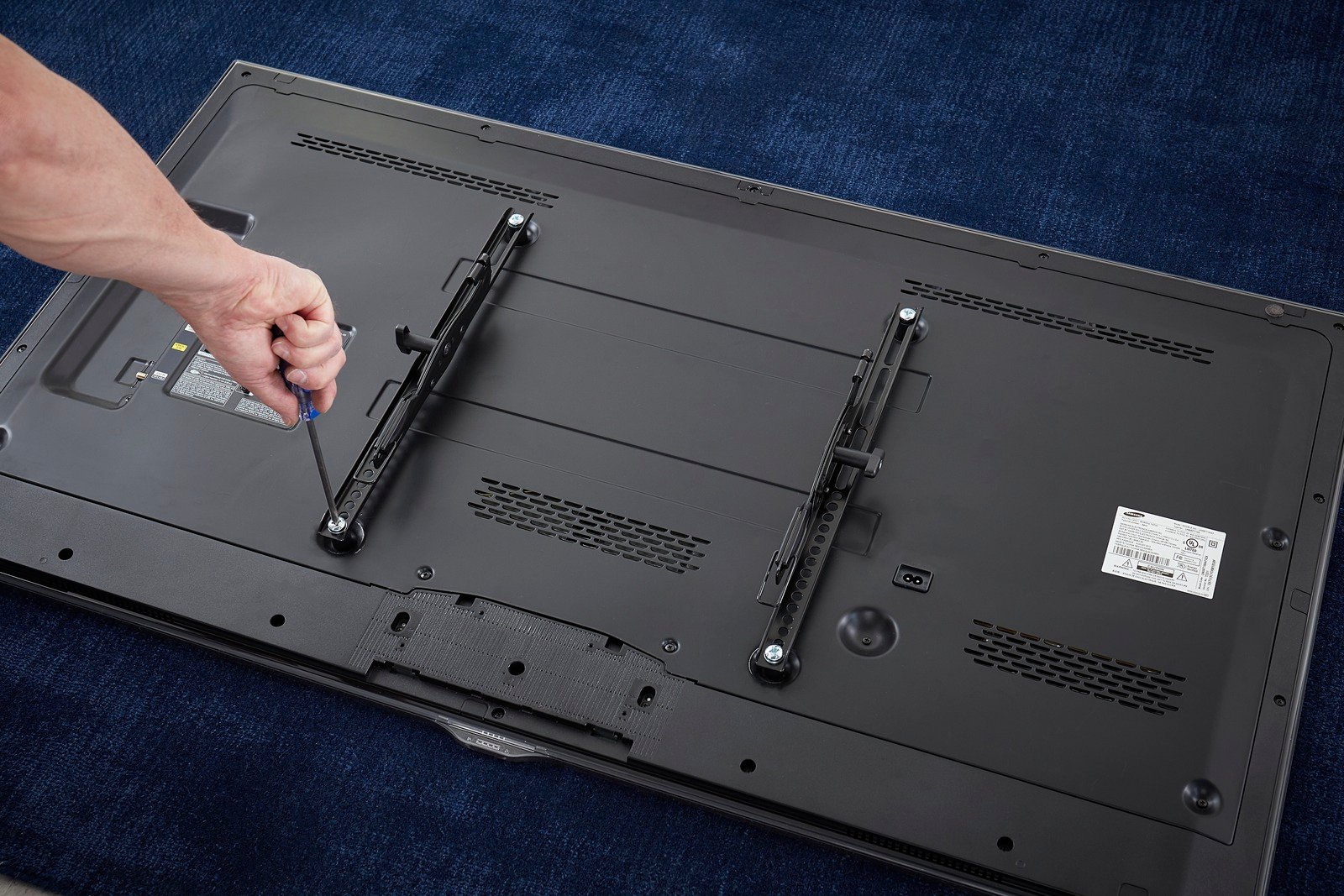How to Install a TV Mount in Three Easy Steps [VIDEO]